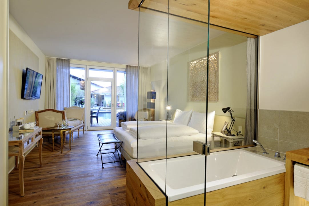 "Gartenzimmer" Hotel Wellnessgarten (Waging am See) • HolidayCheck ...