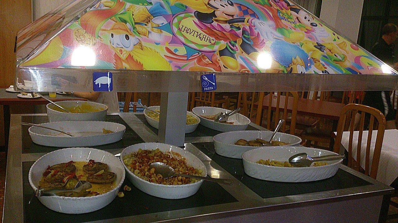"Kinder Buffet fertig ange..." Hotel Puente Real (Torremolinos ...