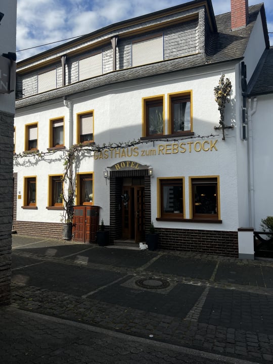 "Blick auf unser Zimmer 😊..." Hotel Rebstock (Bruttig-Fankel ...