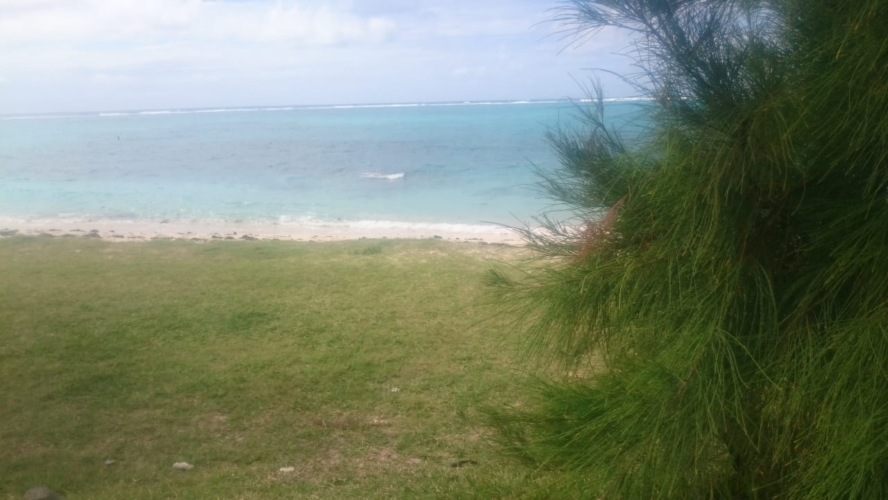 "20 Meter vom Hotel Strand..." Hotel Silver Beach (Trou d'Eau Douce ...