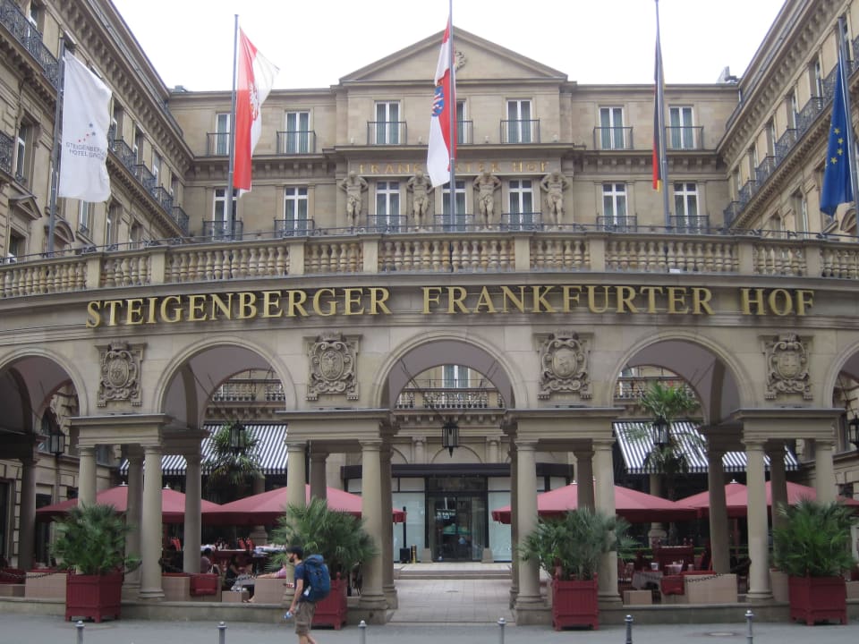 "Fassade mit Ehrenhof" Steigenberger Icon Frankfurter Hof (Frankfurt am ...