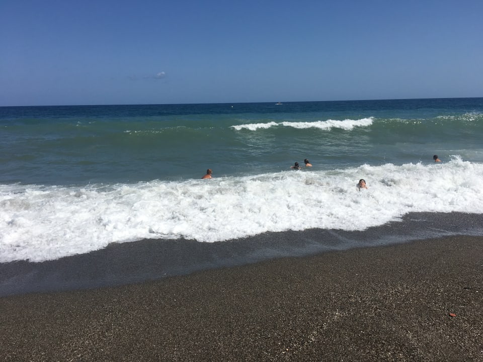 "Strand ,(mehr Kieselstein..." BQ Andalucia Beach Hotel (Torre del Mar ...