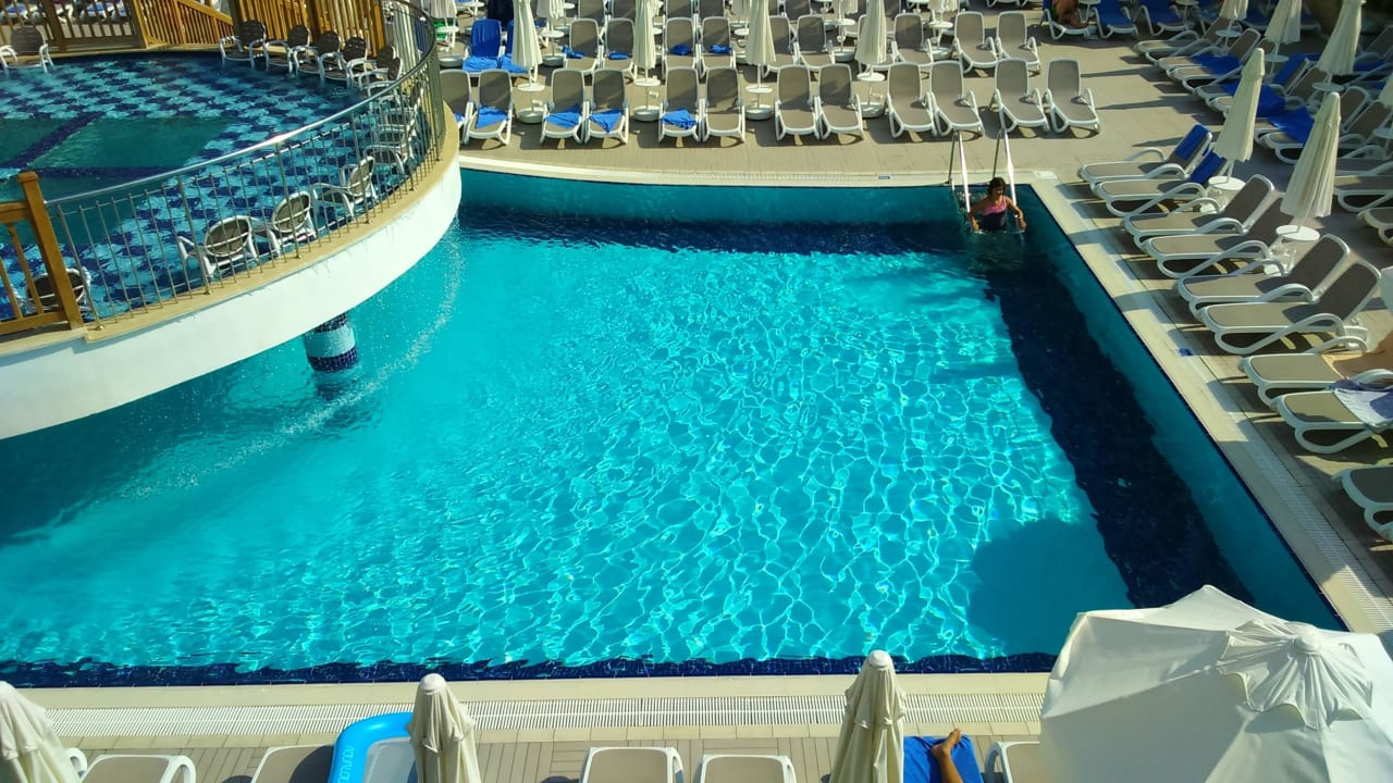 "Blick auf Pool" Side Royal Palace Hotel & Spa (Evrenseki ...