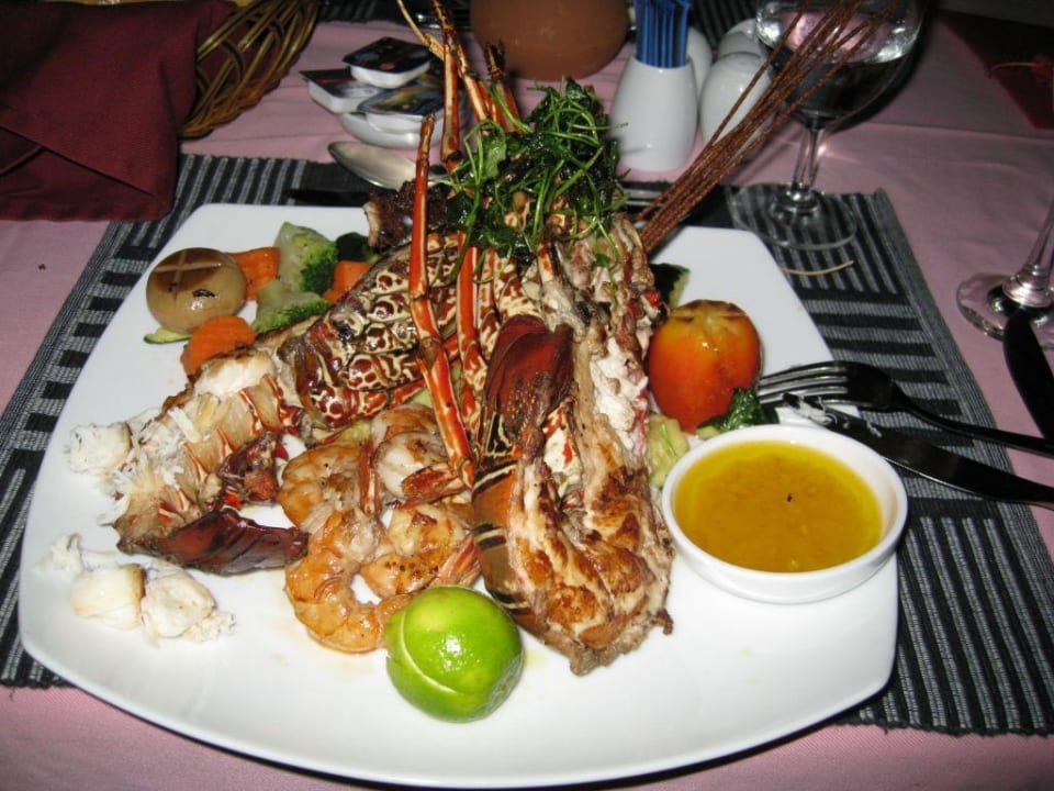 "Hummer essen am Lover´s D..." Cinnamon Hakuraa Huraa Maldives (Muli ...