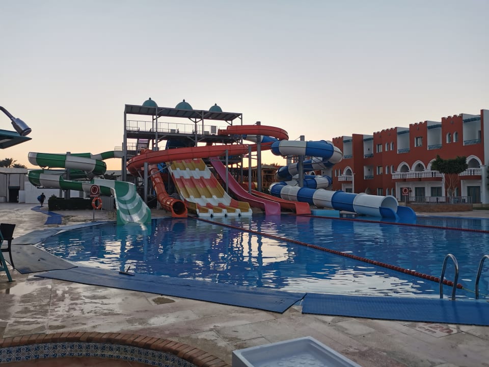 "Rutschen ohne Ende" SUNRISE Garden Beach Resort (Hurghada ...