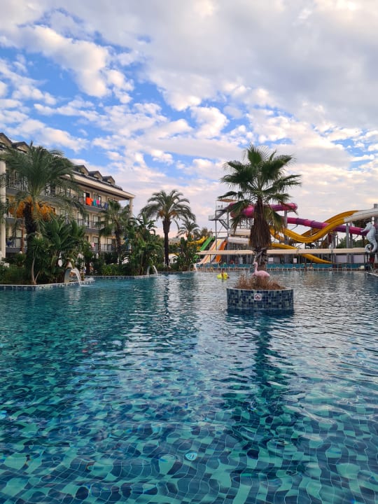 "Pool" Dream World Palace Hotel (Colakli) • HolidayCheck (Türkische ...