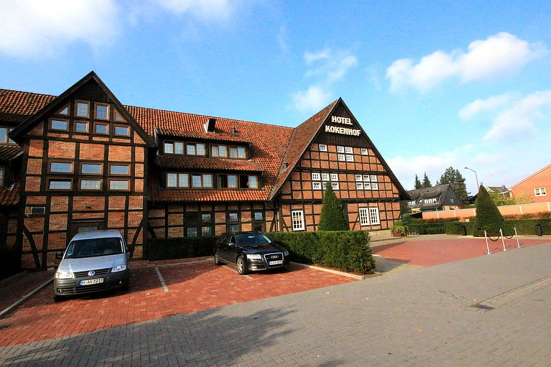 "Ansicht vom Parkplatz" Hotel Kokenhof (Großburgwedel) • HolidayCheck ...