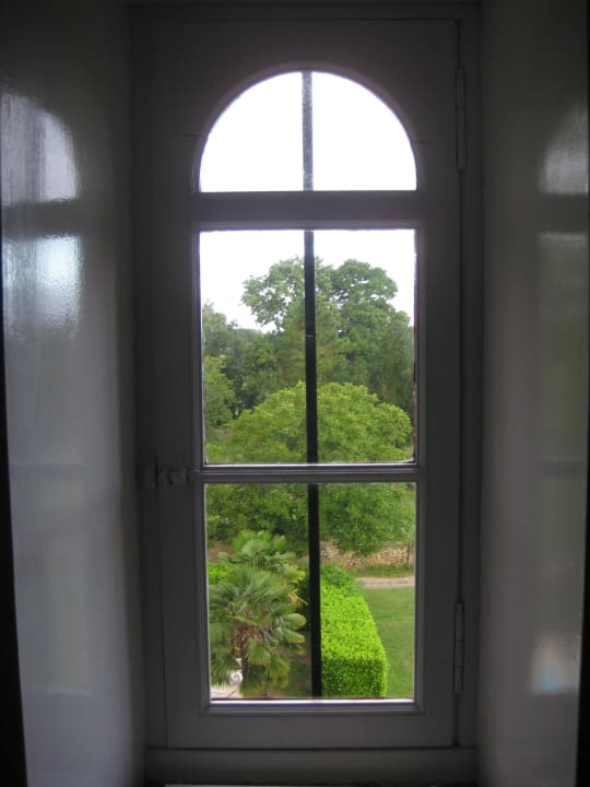 "Kleines Fenster vom Zimme..." Hotel Chateau de la Verie (Challans ...