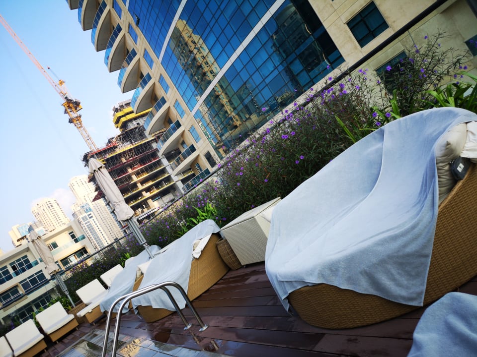 "Vom poolboy wurden die Li..." Millennium Place Dubai Marina (Dubai ...