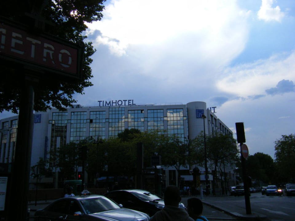 "So sieht das Hotel von vo..." Timhotel Paris Berthier XVII (Paris ...