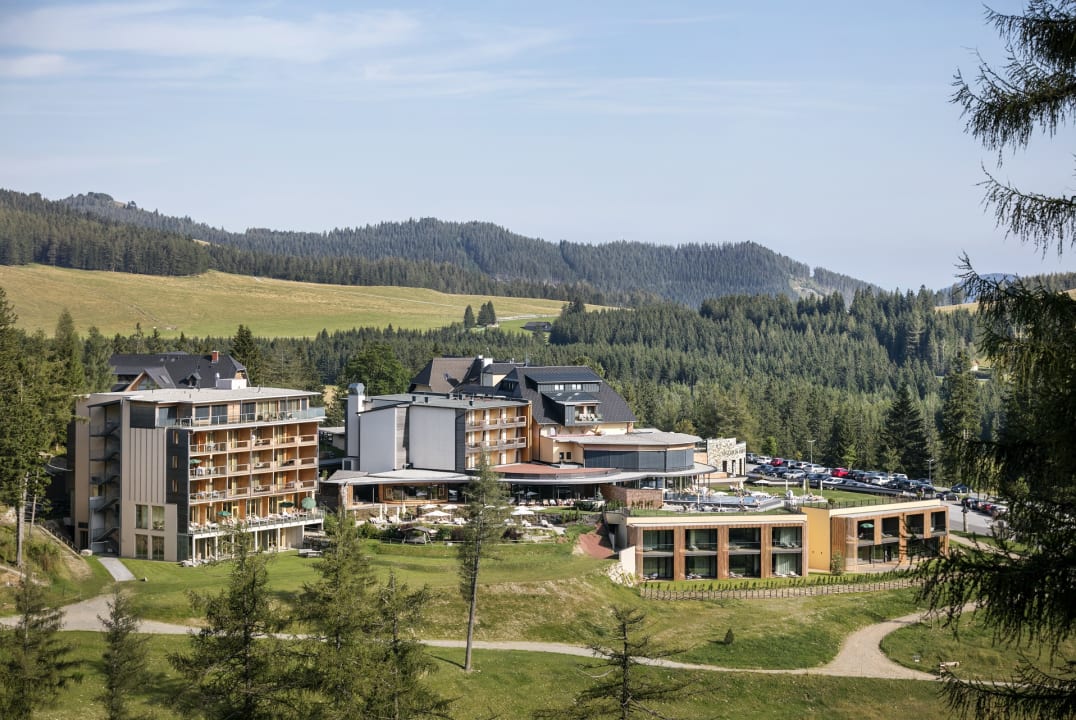 "Außenansicht" Almwellness Hotel Pierer (Fladnitz an der Teichalm ...