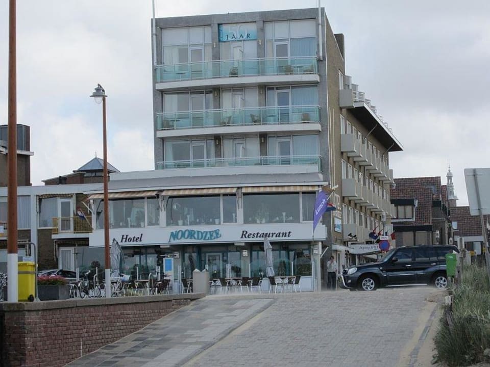 "Vom Strand aus" Hotel Noordzee (Katwijk aan Zee) • HolidayCheck ...