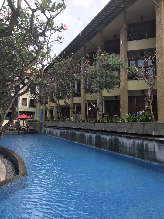 "Pool" ibis Styles Bali Legian (Legian) • HolidayCheck (Bali | Indonesien)