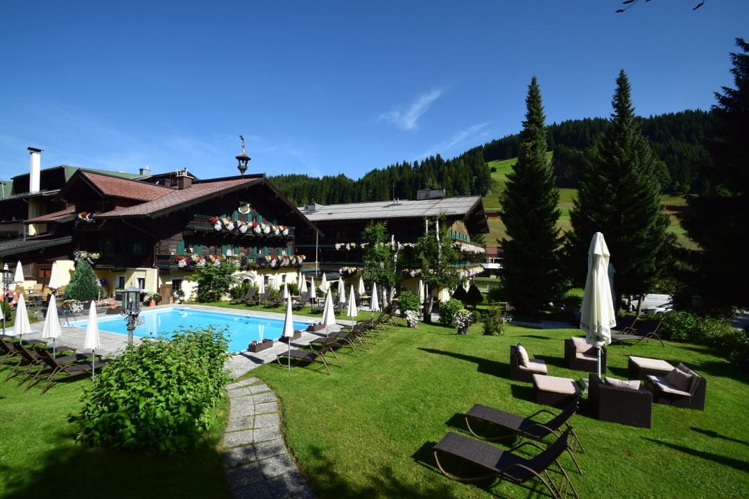 "Gartenanlage" Hotel Unterhof (Filzmoos) • HolidayCheck (Salzburger ...
