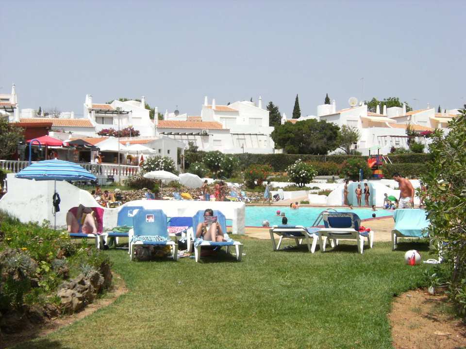 "Pool mit Hotelanlage im H..." Hotel Vila Senhora da Rocha ...