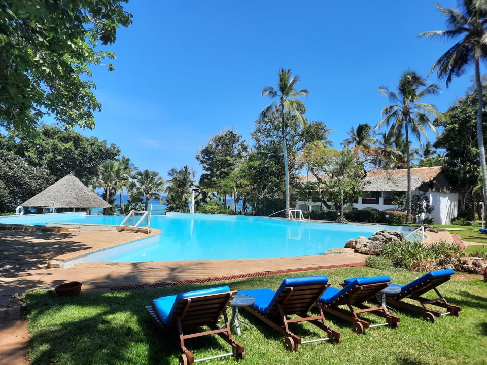 "Gartenanlage" Diamonds Leisure Beach & Golf Resort (Diani Beach ...