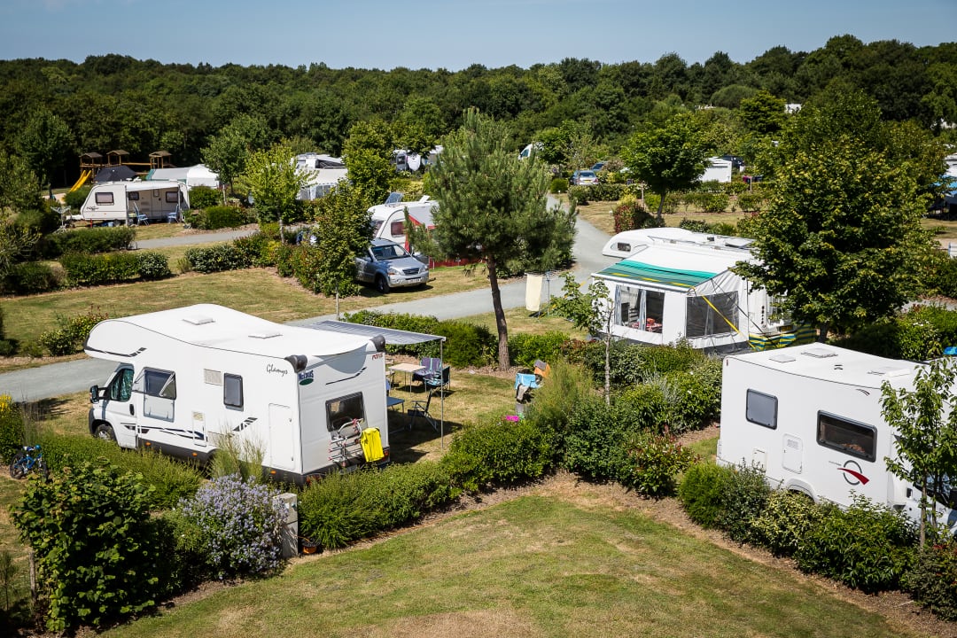 "Außenansicht" Camping Le Pin Parasol (La Chapelle-Hermier ...