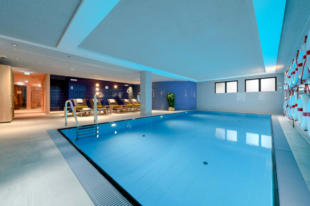 "Pool" Mercure Hotel Wiesbaden City (Wiesbaden) • HolidayCheck (Hessen ...