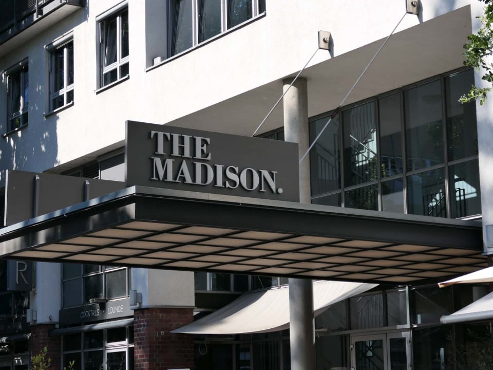 "Zimmer" THE MADISON Hotel Hamburg (Hamburg) • HolidayCheck (Hamburg ...