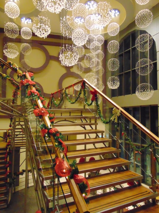 "Treppe im hinteren Lobby ..." Bisila Palace Hotel (Malabo ...