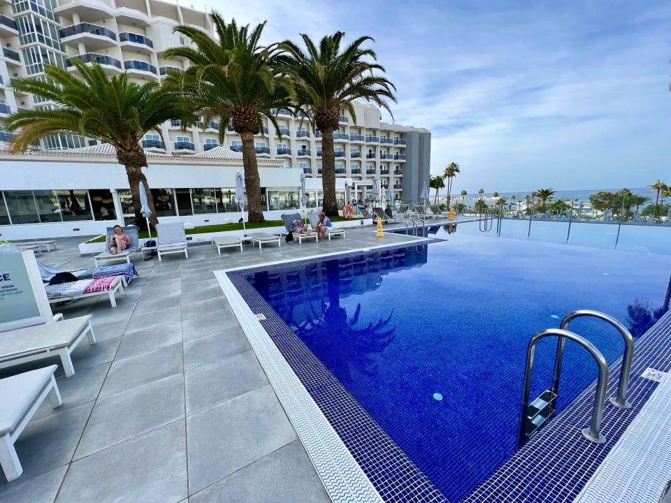 "Pool" Hovima Costa Adeje (Costa Adeje) • HolidayCheck (Teneriffa ...