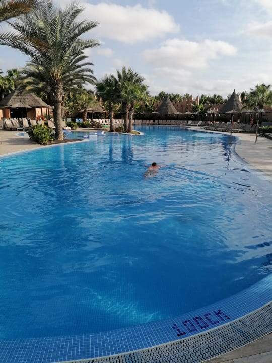 "Pool" Hotel Riu Funana (Santa Maria) • HolidayCheck (Sal ...