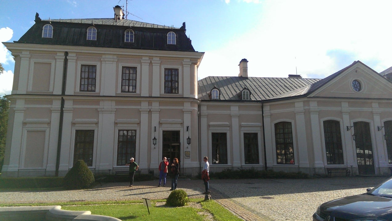 "Eingangsbereich" Pałac Sieniawa (Sieniawa) • HolidayCheck ...