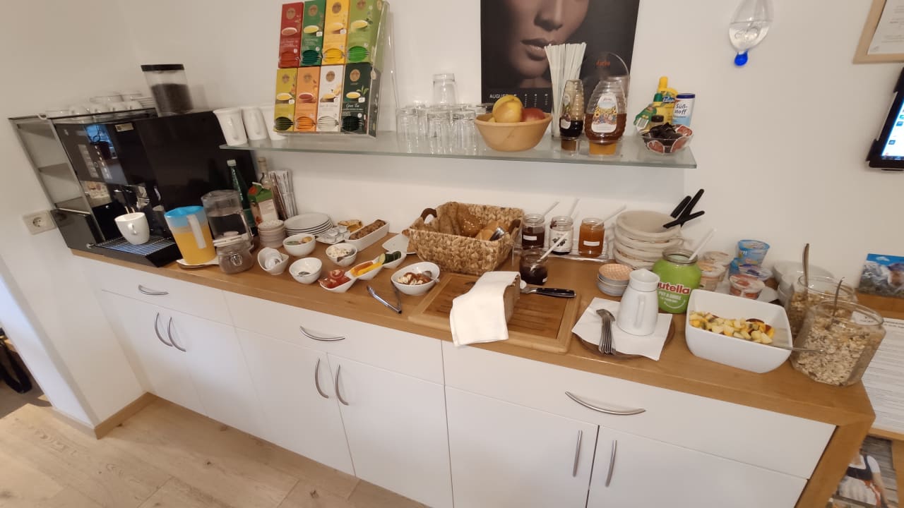 "Excellent breakfast!" B&B Landhaus Vierthaler-Filzmoos/Dachstein ...