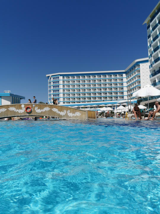 "Pool" Azura Deluxe Resort & Spa Hotel (Avsallar) • HolidayCheck ...