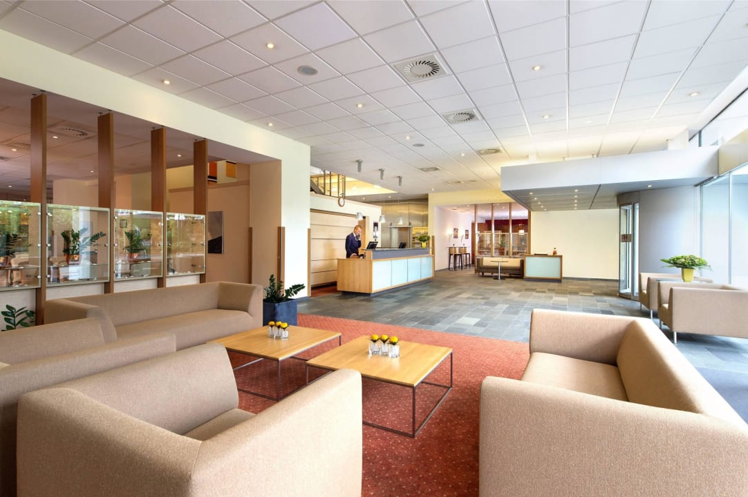 "Lobby" Hotel NH Erlangen (Erlangen) • HolidayCheck (Bayern | Deutschland)