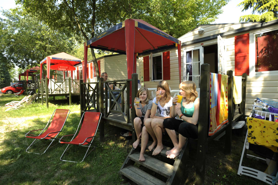 "Selectcamp Le Grand Comfo..." Camping Bella Italia (Peschiera del ...