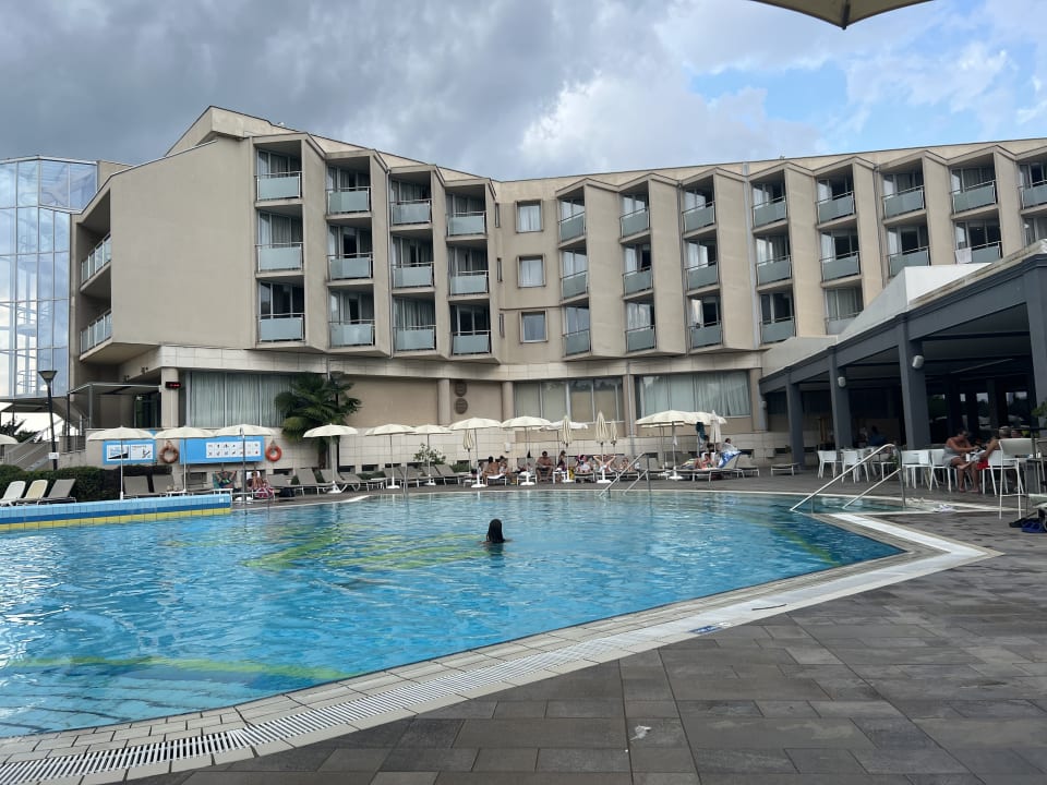 "Strand" Aminess Maestral Hotel (Novigrad) • HolidayCheck (Istrien ...