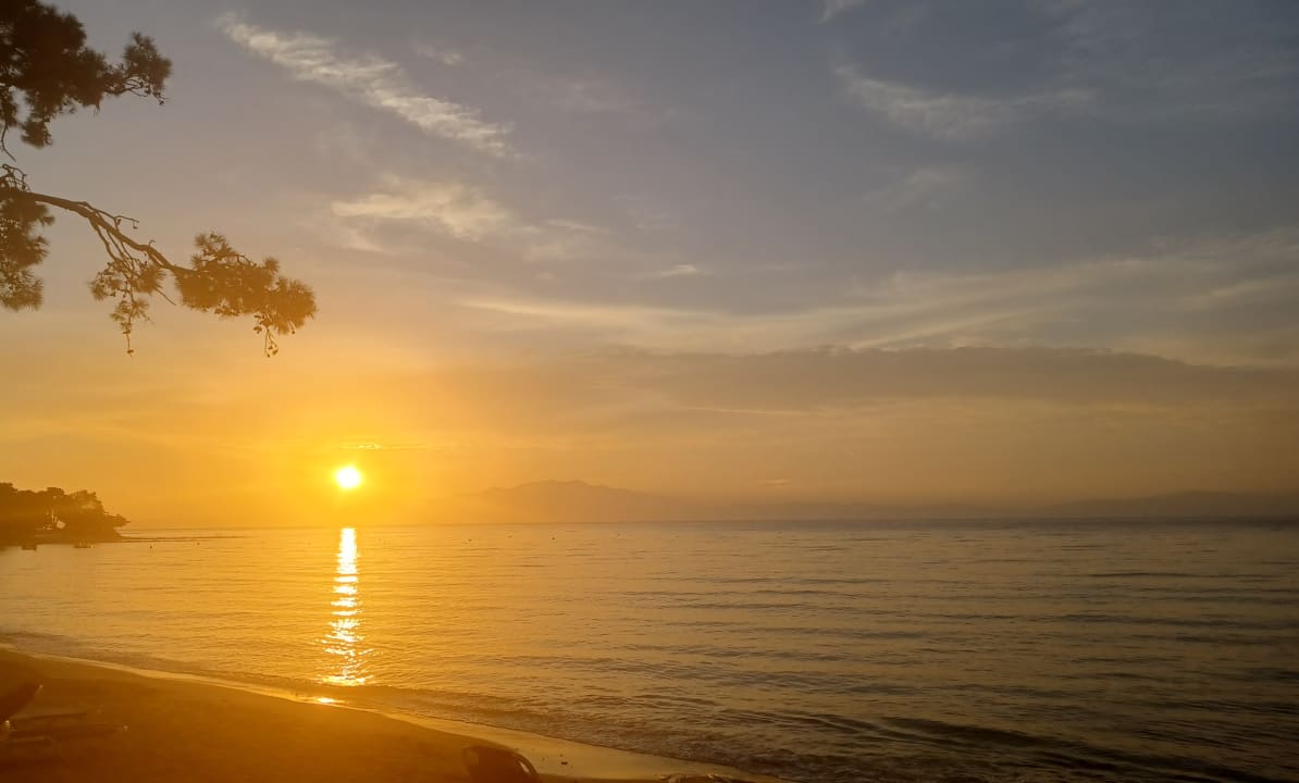 "Ausblick" Mediterranean Beach Hotel (Skala Rachoni) • HolidayCheck ...