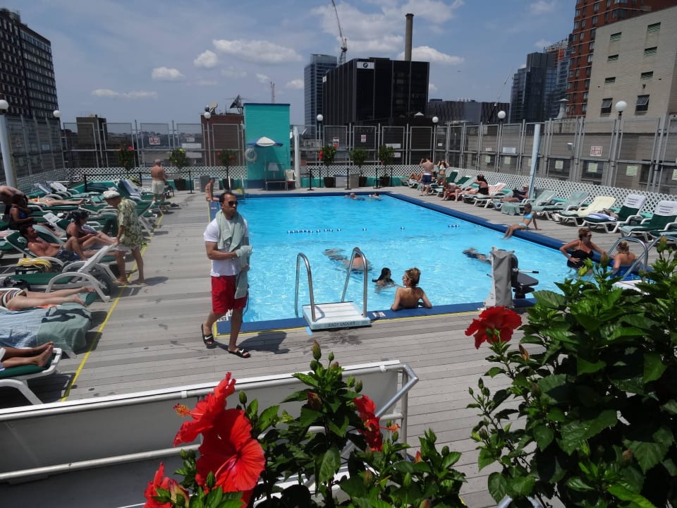 "Basen na dachu" The Watson Hotel (New York - Manhattan) • HolidayCheck ...