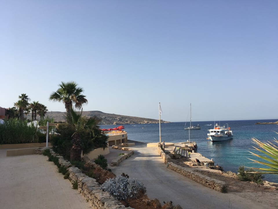 "Hotel eigenes Boot." Comino Hotel & Bungalows (Insel Comino ...