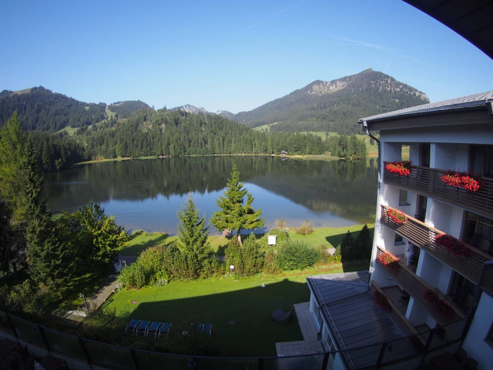 "Aussicht vom Balkon der S..." Arabella Alpenhotel am Spitzingsee, a ...