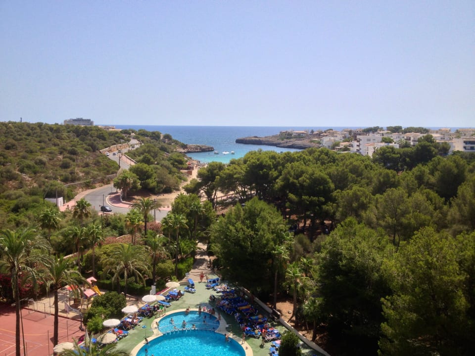 "Blick vom Hotel auf die B..." Grupotel Club Cala Marsal (Felanitx ...
