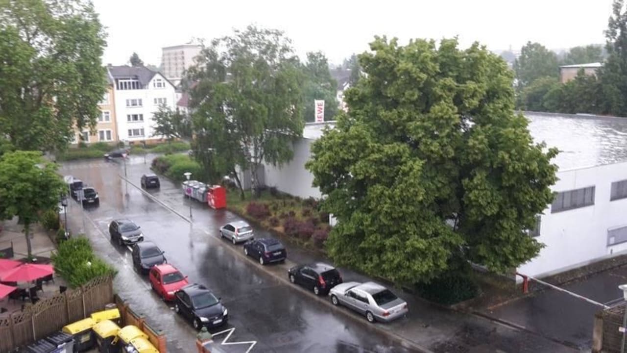 "Blick aus dem Zimmerfenst..." ACHAT Hotel Offenbach Plaza (Offenbach ...