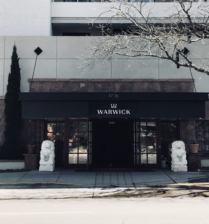 "Eingang" Warwick Denver (Denver) • HolidayCheck (Colorado | USA)