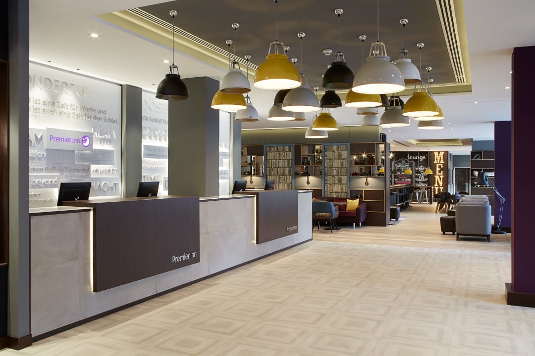 "Lobby" Premier Inn Frankfurt Messe (Frankfurt am Main) • HolidayCheck ...
