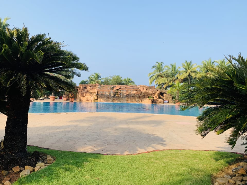 "Pool" The Zuri White Sands, Resort & Casino (Varca Beach ...