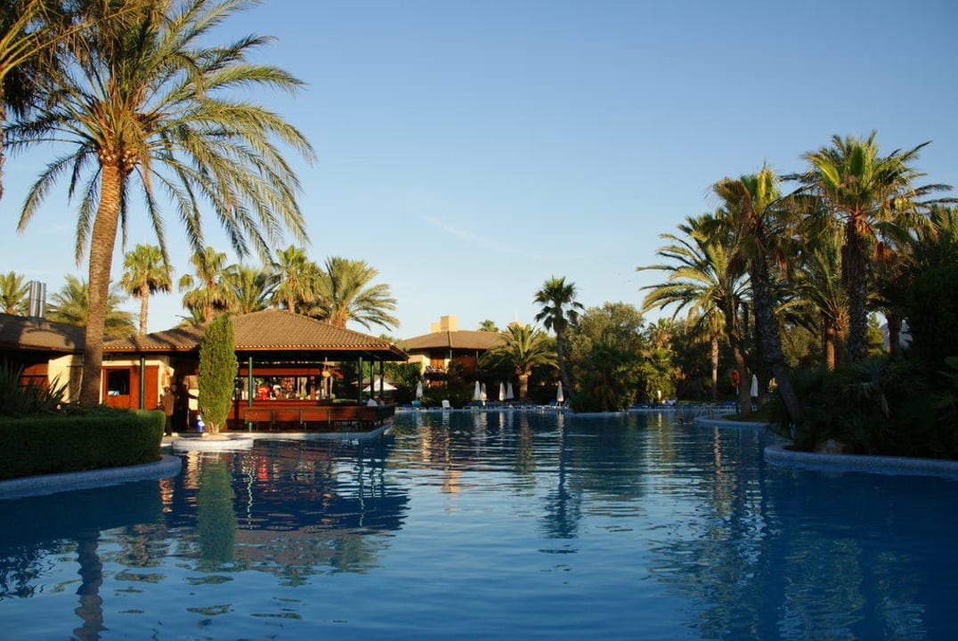 "Blick über den Pool" PortBlue Club Pollentia Resort & Spa (Alcudia ...