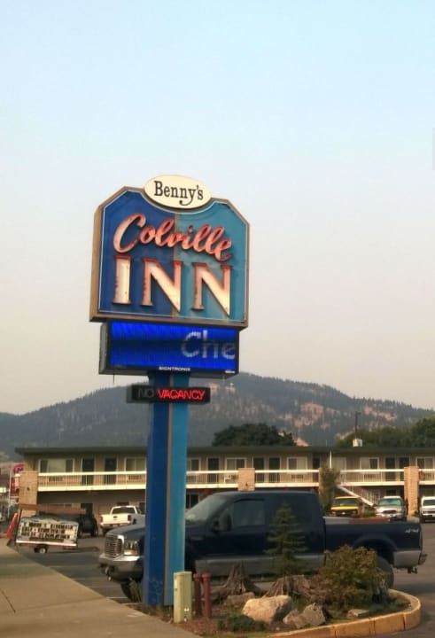"Außenansicht" Benny´s Colville Inn (Colville) • HolidayCheck ...