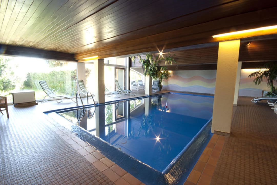 "Schwimmbad" Hotel Erika (Maranza / Meransen) • HolidayCheck (Südtirol ...