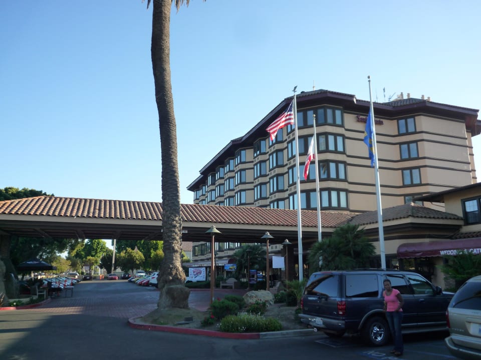 "Blick auf den Eingangsber..." Hotel Historic Santa Maria Inn (Santa ...