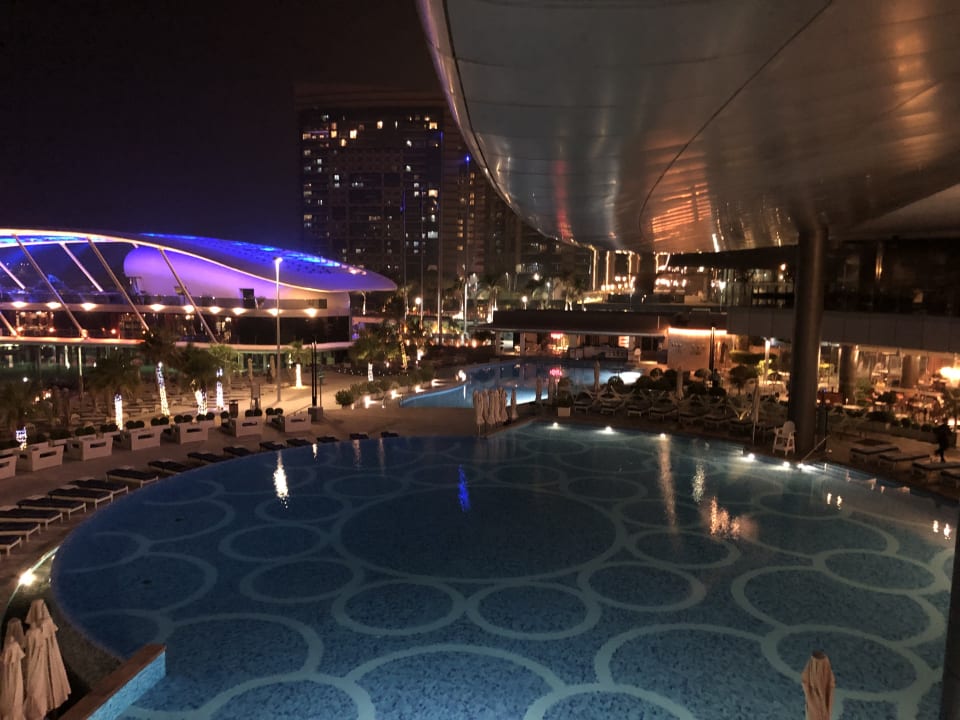  Pool Conrad Abu Dhabi Etihad Towers Abu Dhabi HolidayCheck Abu