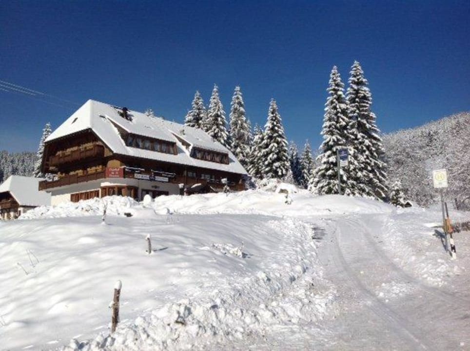 "Im Winter" Kräuter Chalet Berghotel und Restaurant (Furtwangen ...