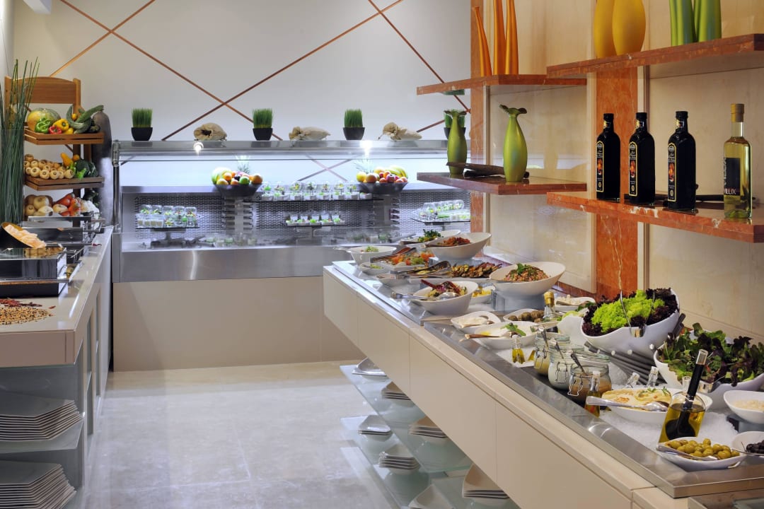 "Buffet at nosh restaurant" Mövenpick Hotel Jumeirah Lakes Towers ...