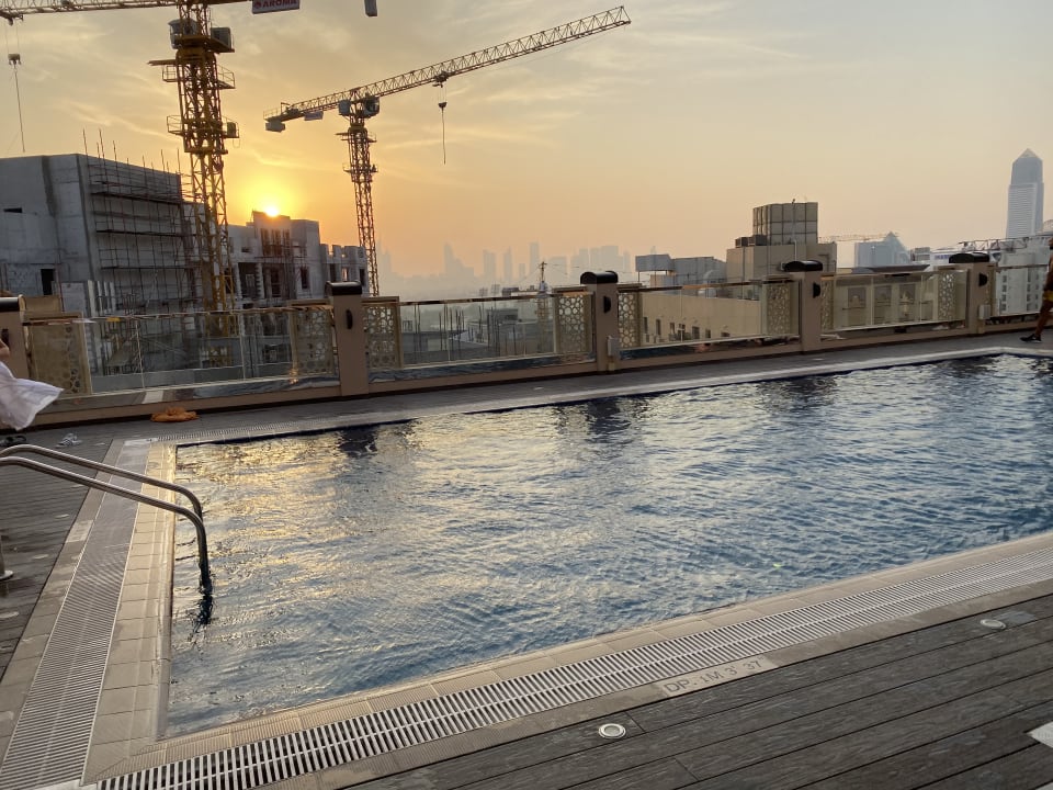 "Pool" DoubleTree by Hilton Dubai Al Jadaf (Dubai) • HolidayCheck ...