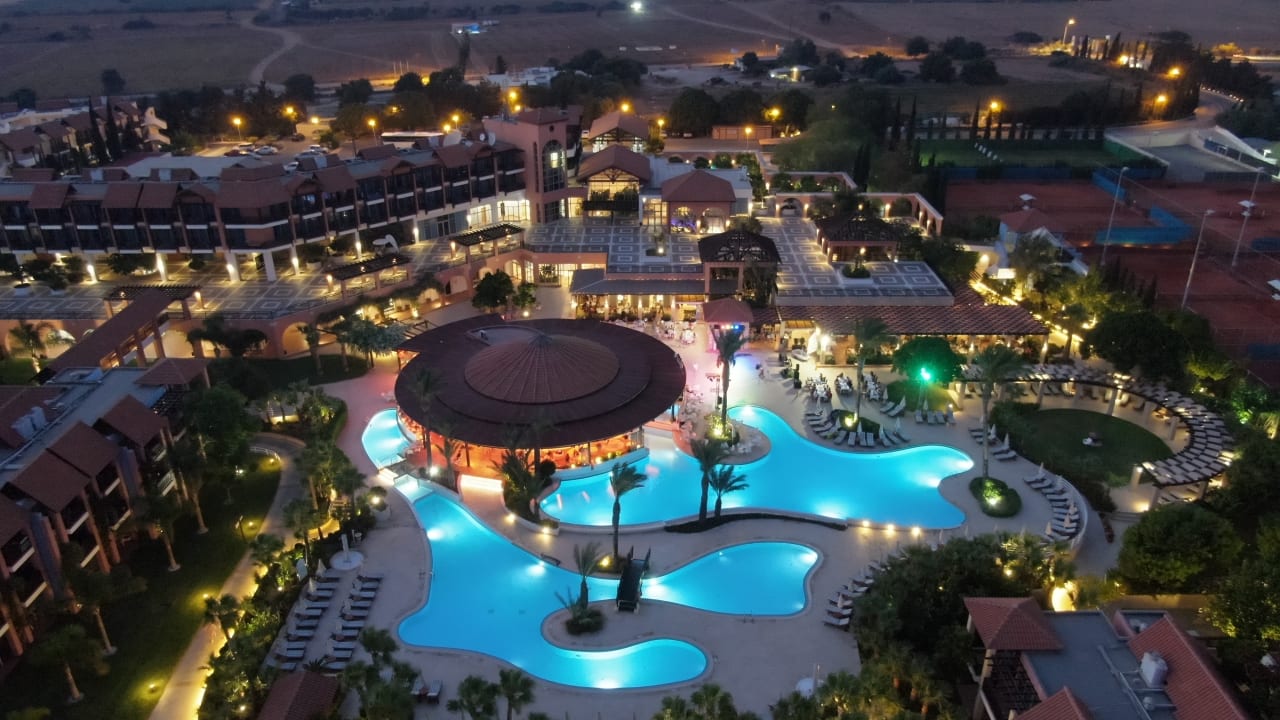 "Pool" ROBINSON CYPRUS (Alaminos) • HolidayCheck (Südzypern | Zypern)